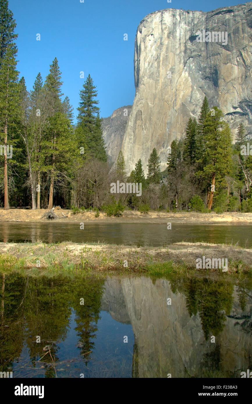The El Capitan, the largest known exposed block of granite in the world ...