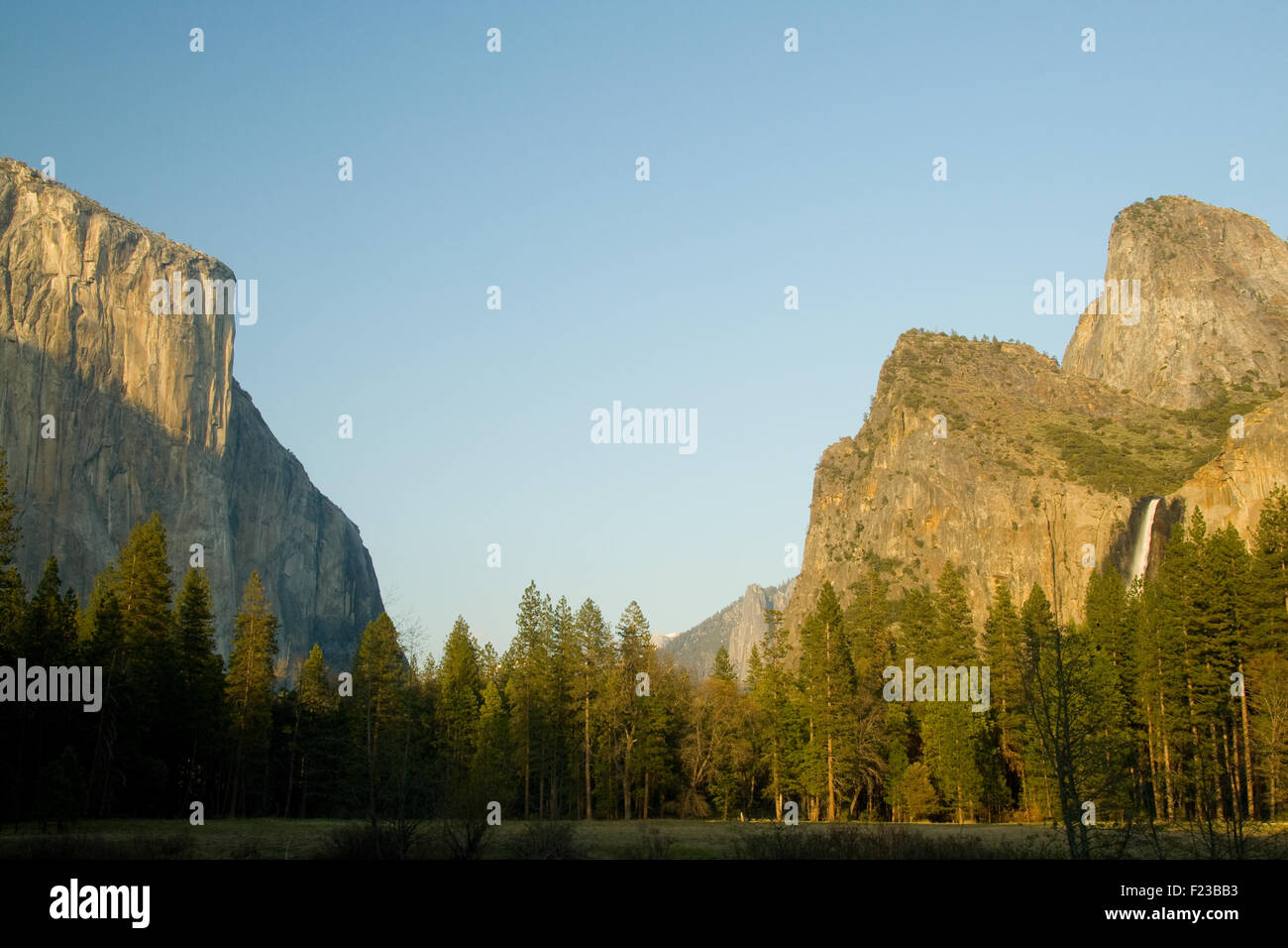 View of Bridal Veil Falls, Half Dome and El Capitan in Yosemite Valley ...