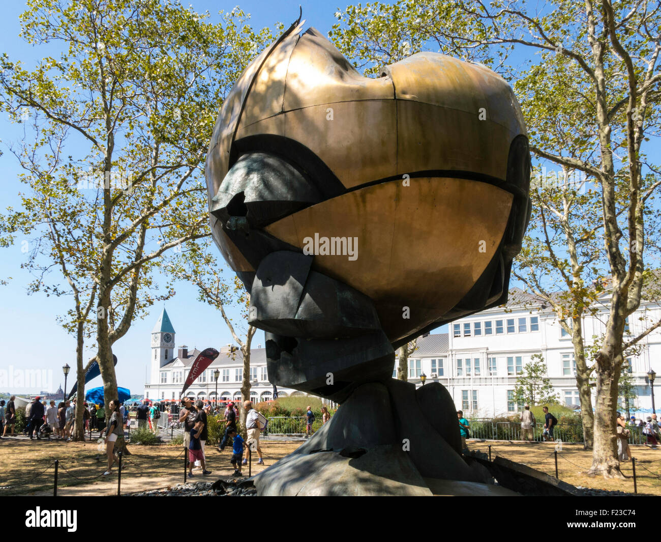 World Trade Center Koenig Sphere, Battery Park, NYC Stock Photo - Alamy