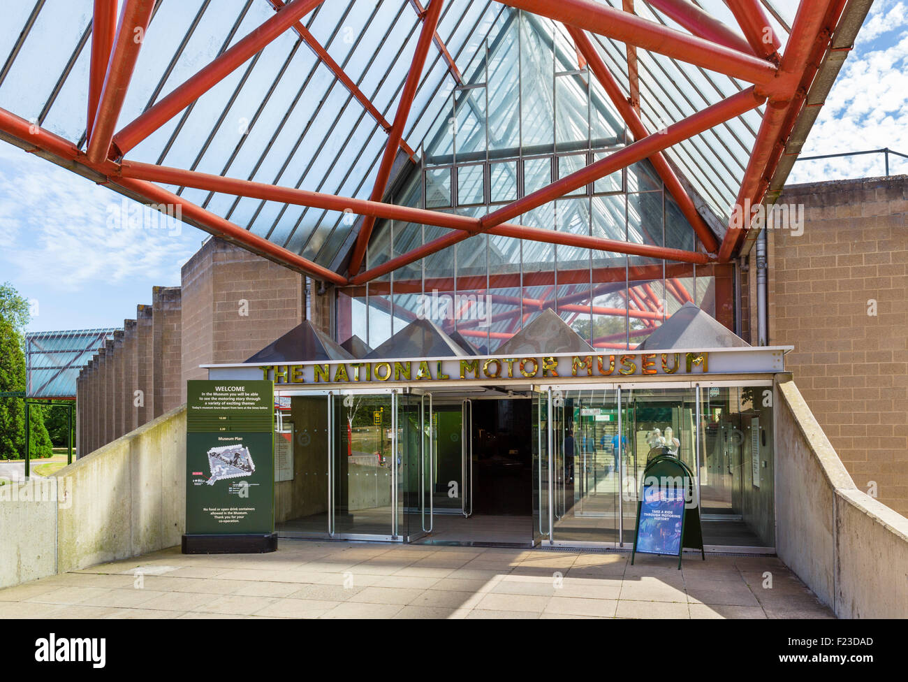 Motor museum entrance front hi-res stock photography and images - Alamy