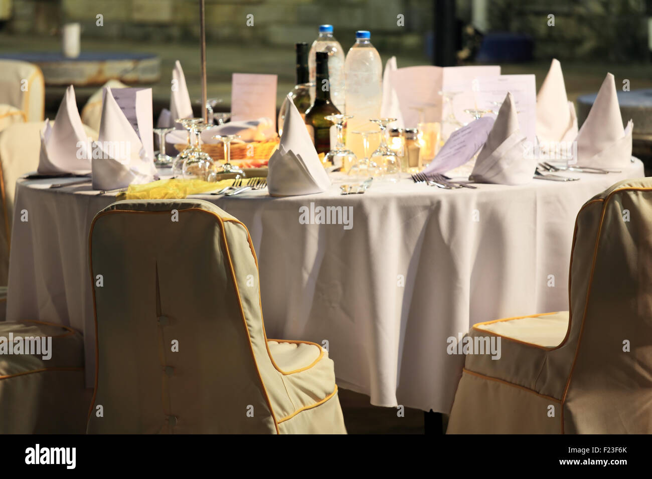 Open Air Restaurant Waiting for Guests Stock Photo - Alamy