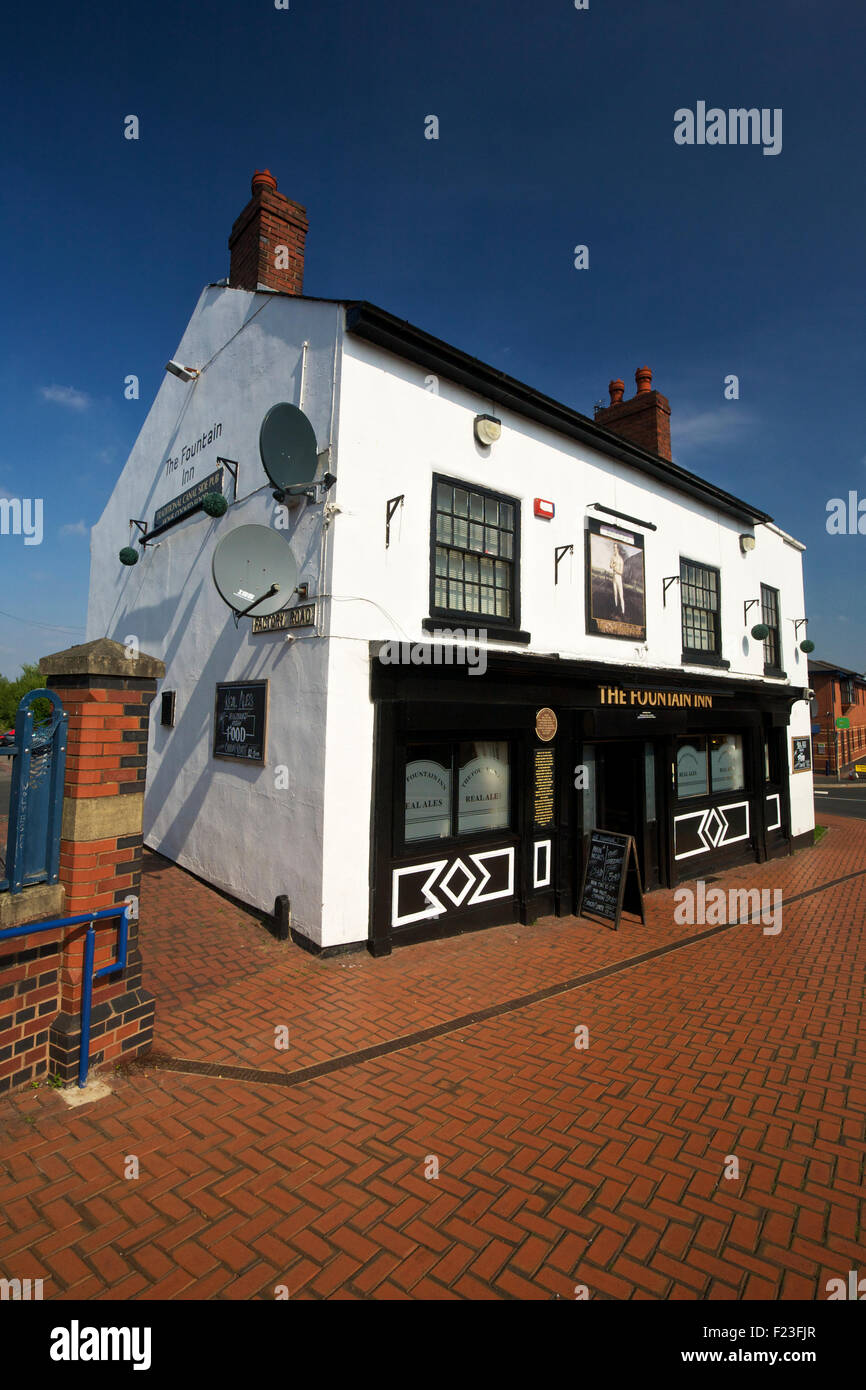 The Fountain Inn Tipton Sandwell West Midlands England UK Stock Photo ...