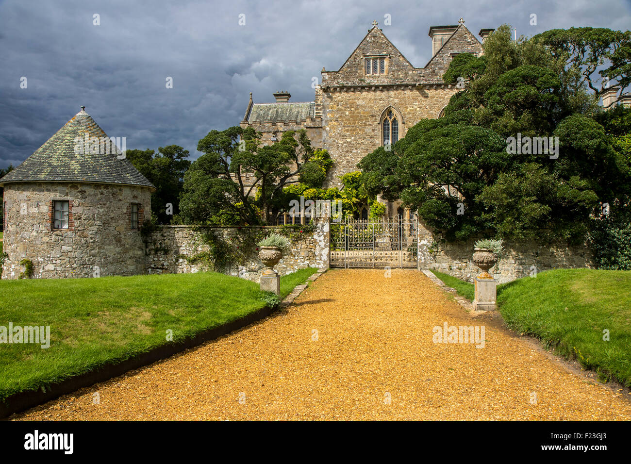 Beaulieu motor museum gardens beaulieu hi-res stock photography and ...