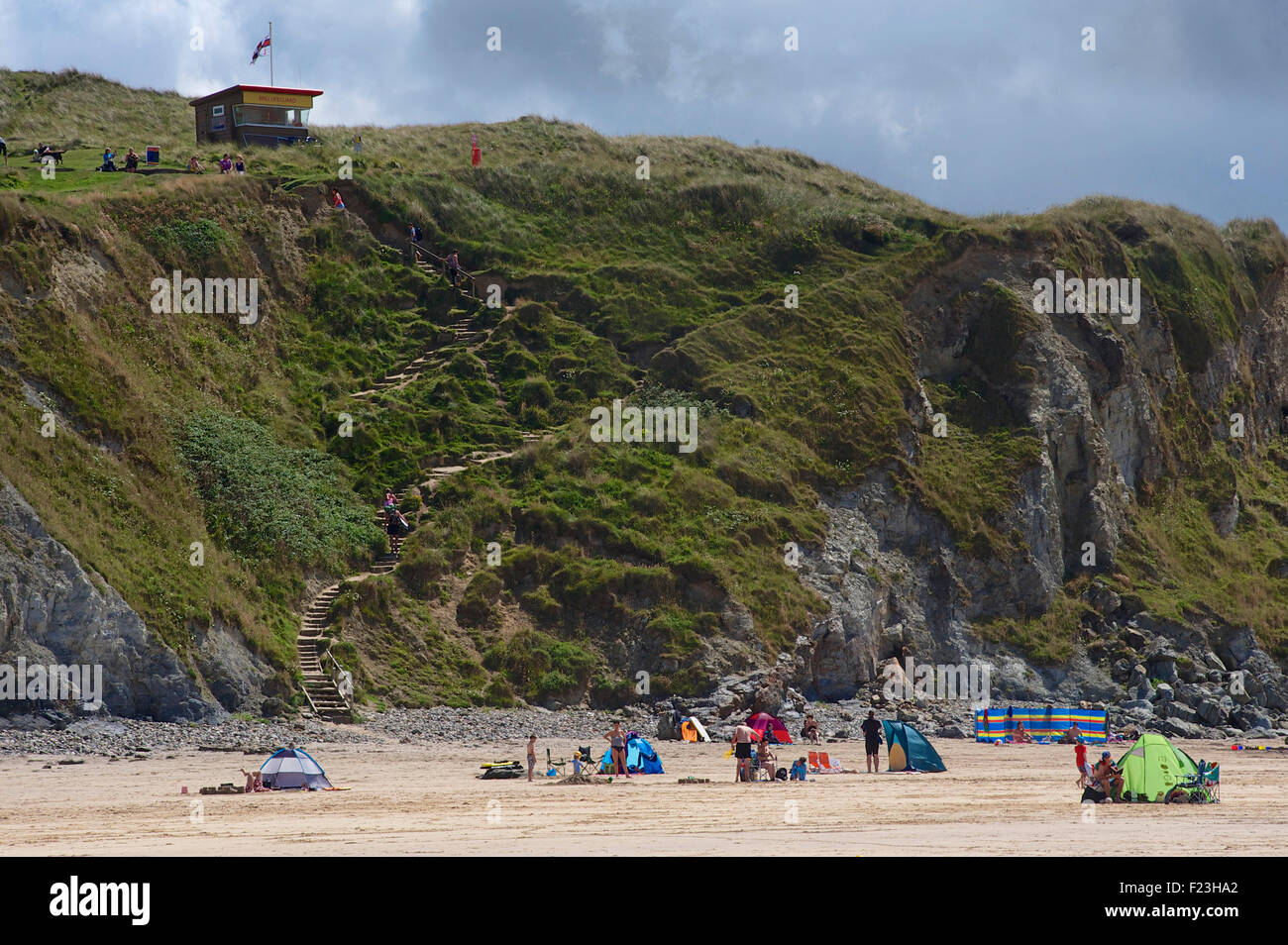 Holidaymakers on the beach at Gwithian sands, Cornwall, England Stock ...