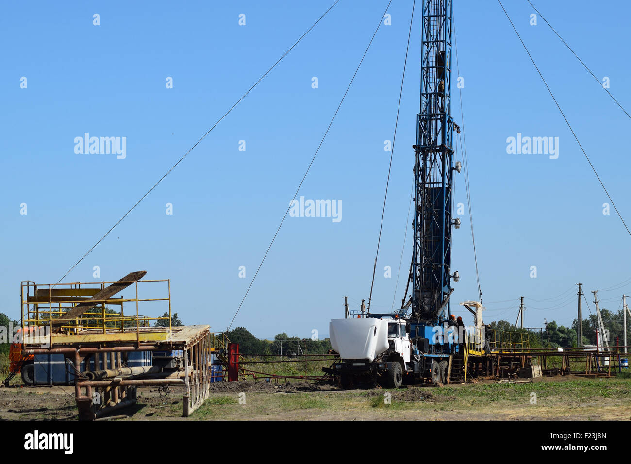 Wellhead tower hi-res stock photography and images - Alamy