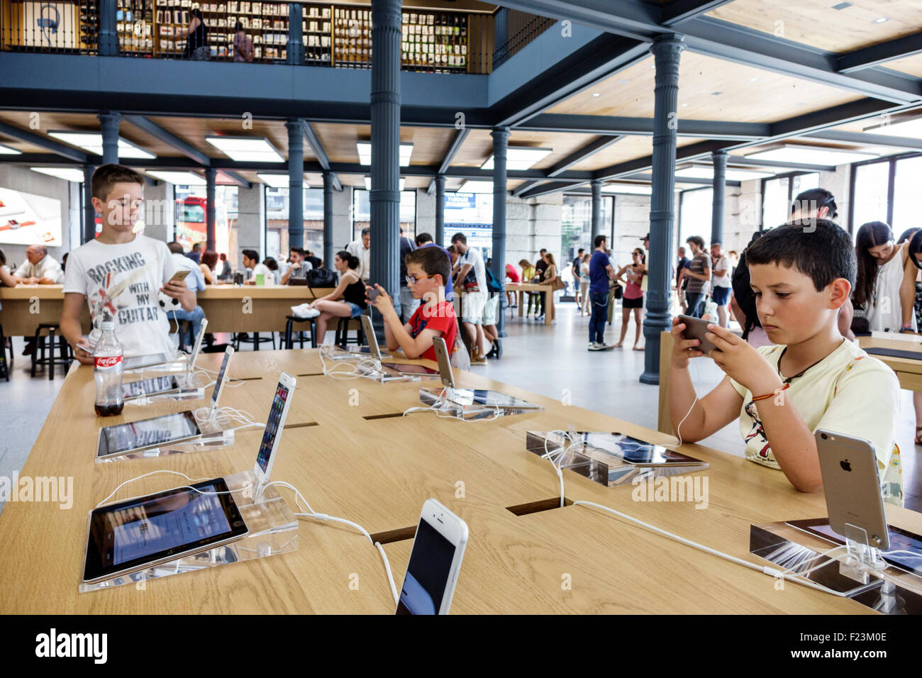 Madrid Spain,Hispanic ethnic Centro,Plaza de la Puerta del Sol,Apple ...