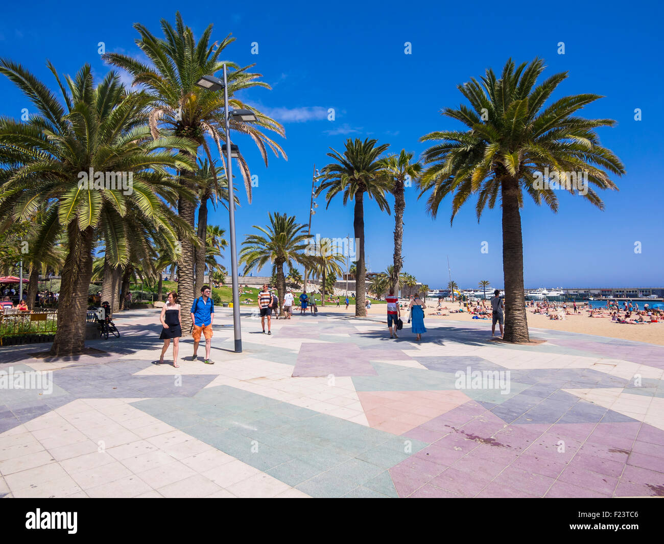 Barcelona beach hi-res stock photography and images - Alamy