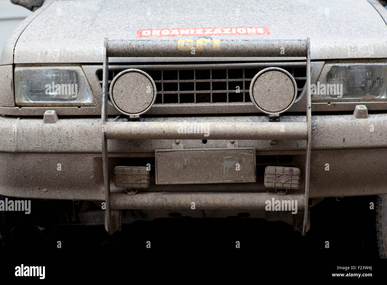 Car profile view hi-res stock photography and images - Alamy