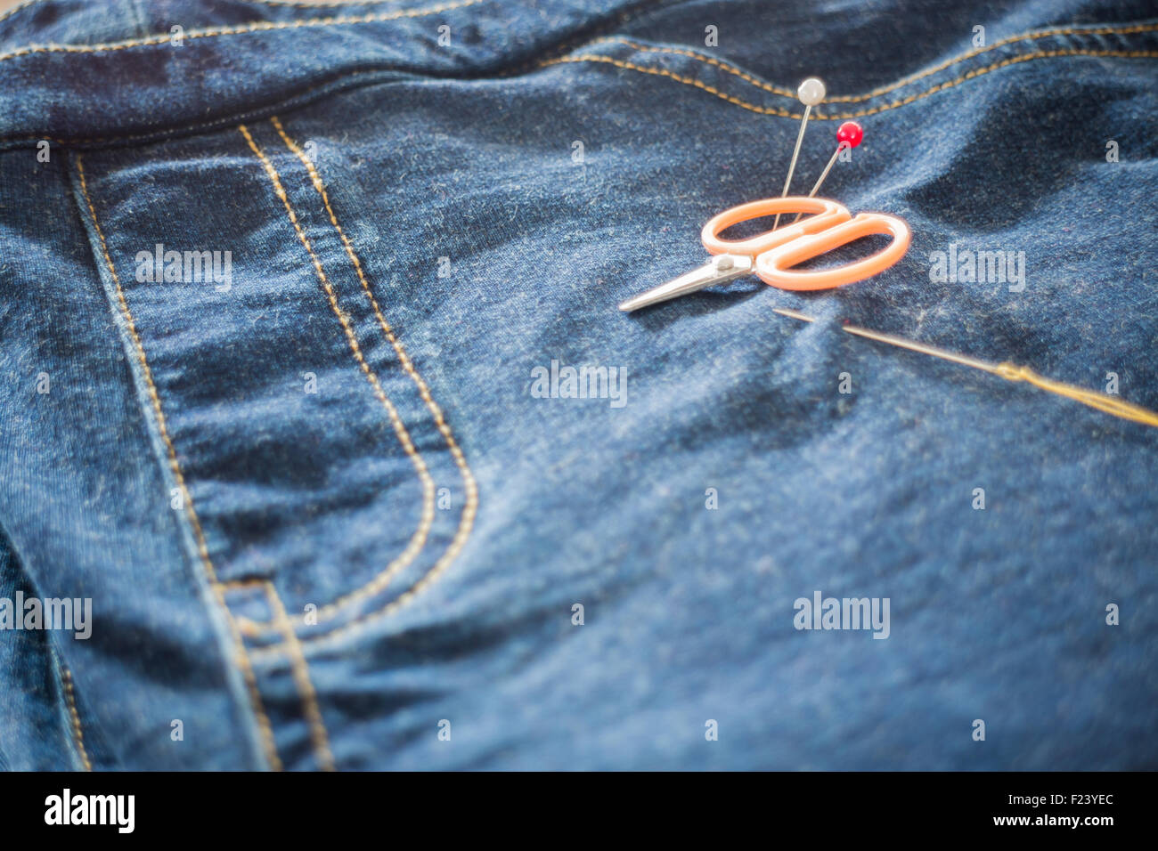 Jeans needle thread embroidery hi-res stock photography and images - Alamy