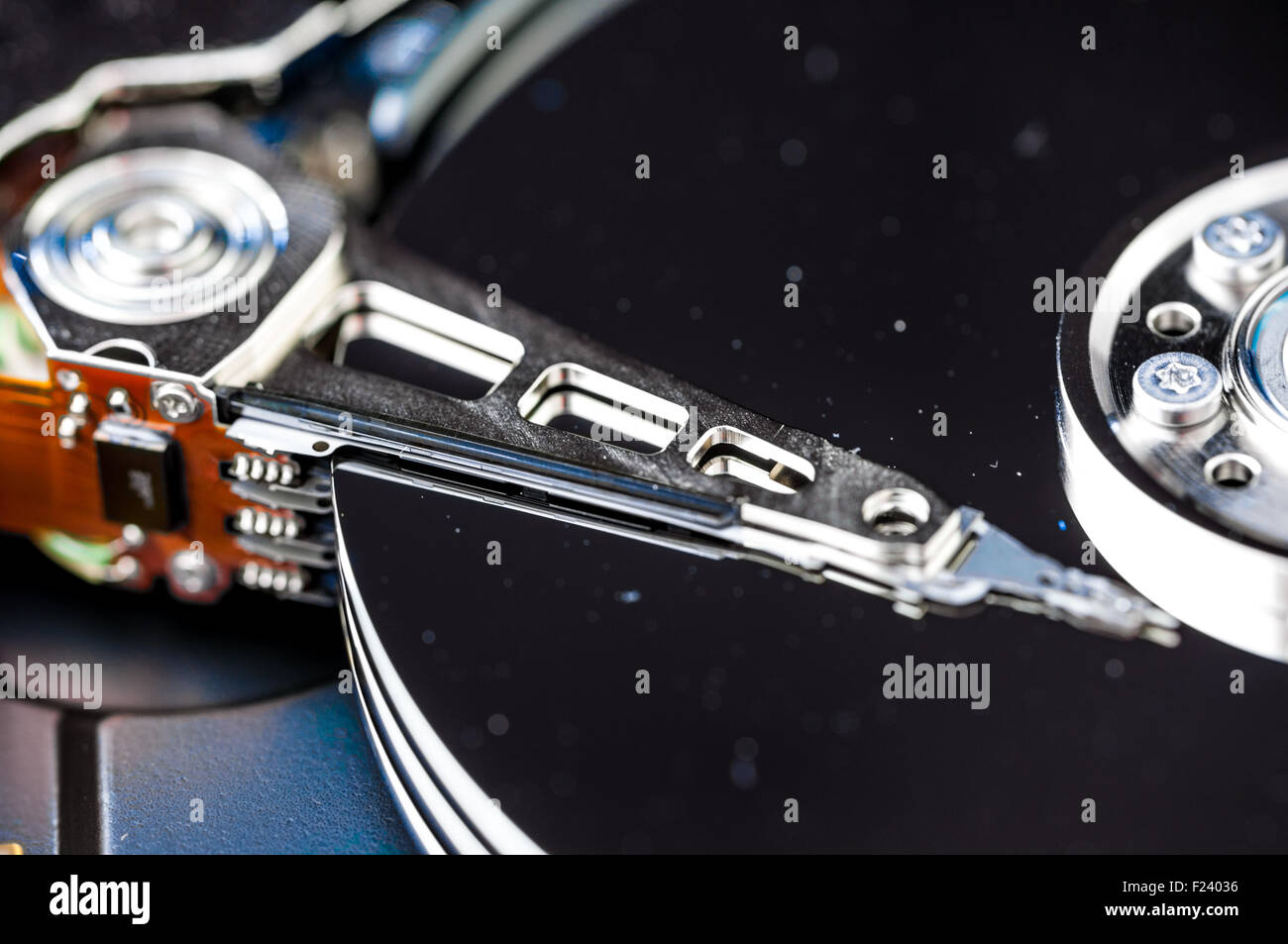 HDD Harddisk internals closeup datadisk reader surface Stock Photo - Alamy