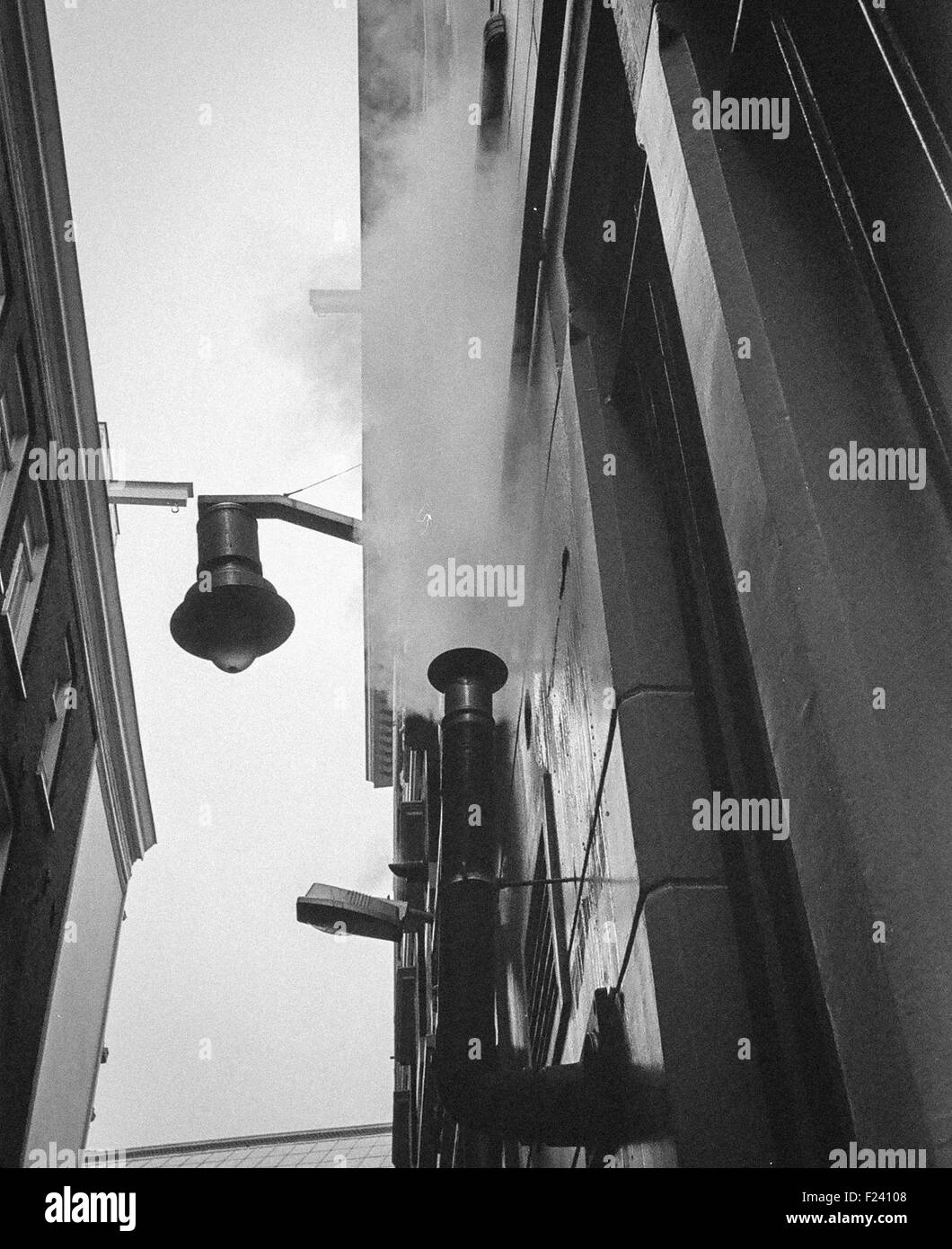 Pollution in the narrow streets of Amsterdam Stock Photo - Alamy