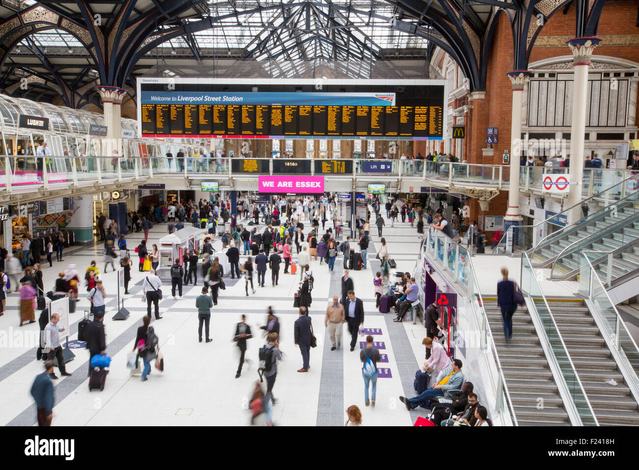 Commuters in Liverpool Street Station, London, UK Stock Photo - Alamy