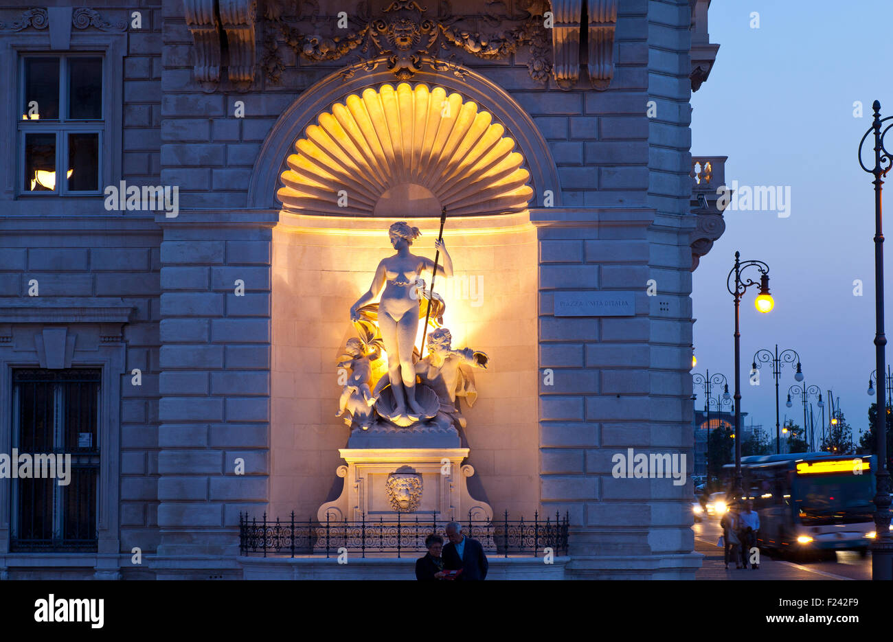 Venus statue inside a niche, Trieste Stock Photo - Alamy
