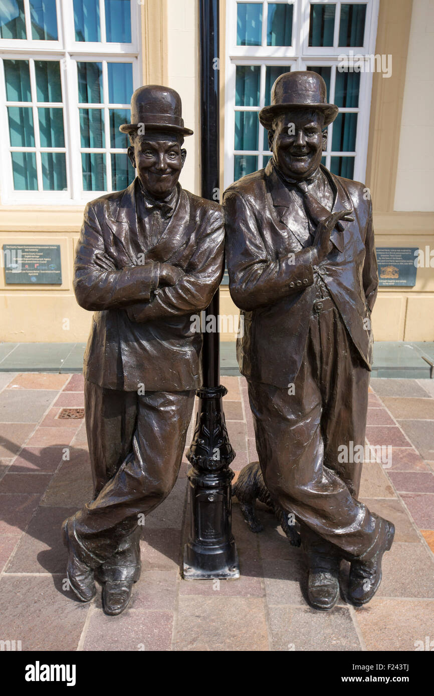 The Laurel and Hardy statue by Graham Ibbotson outside the Coronation ...