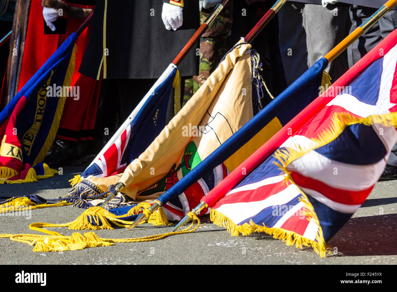 Lowering the union jack hi-res stock photography and images - Alamy