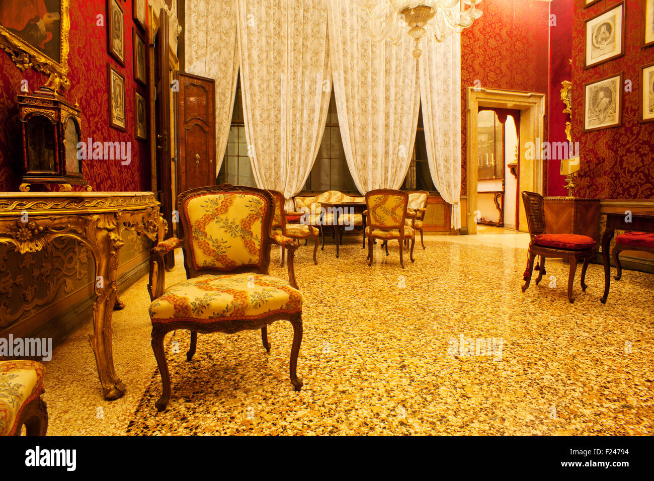 Luxury hotel room in venice hi-res stock photography and images - Alamy