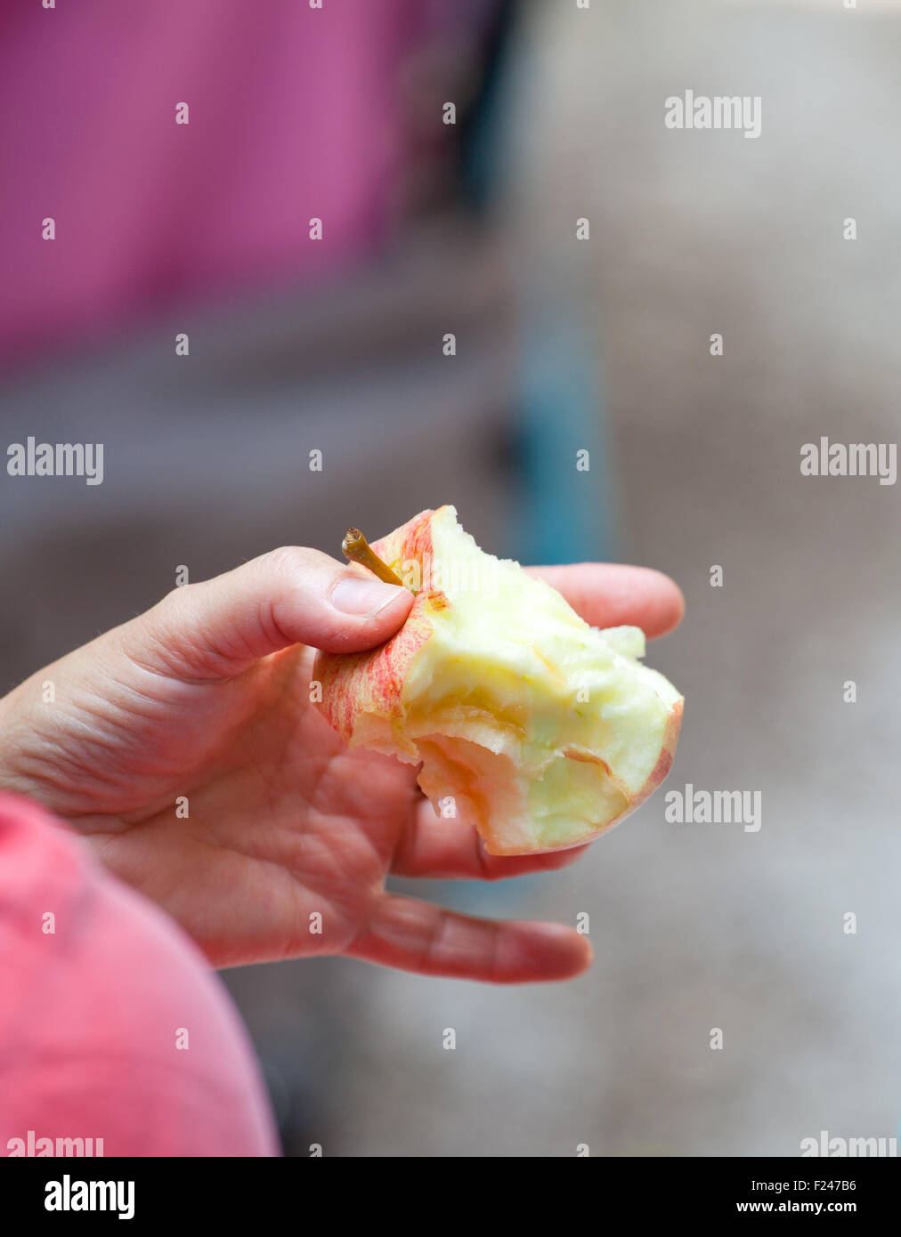 Bitten apple hi-res stock photography and images - Alamy