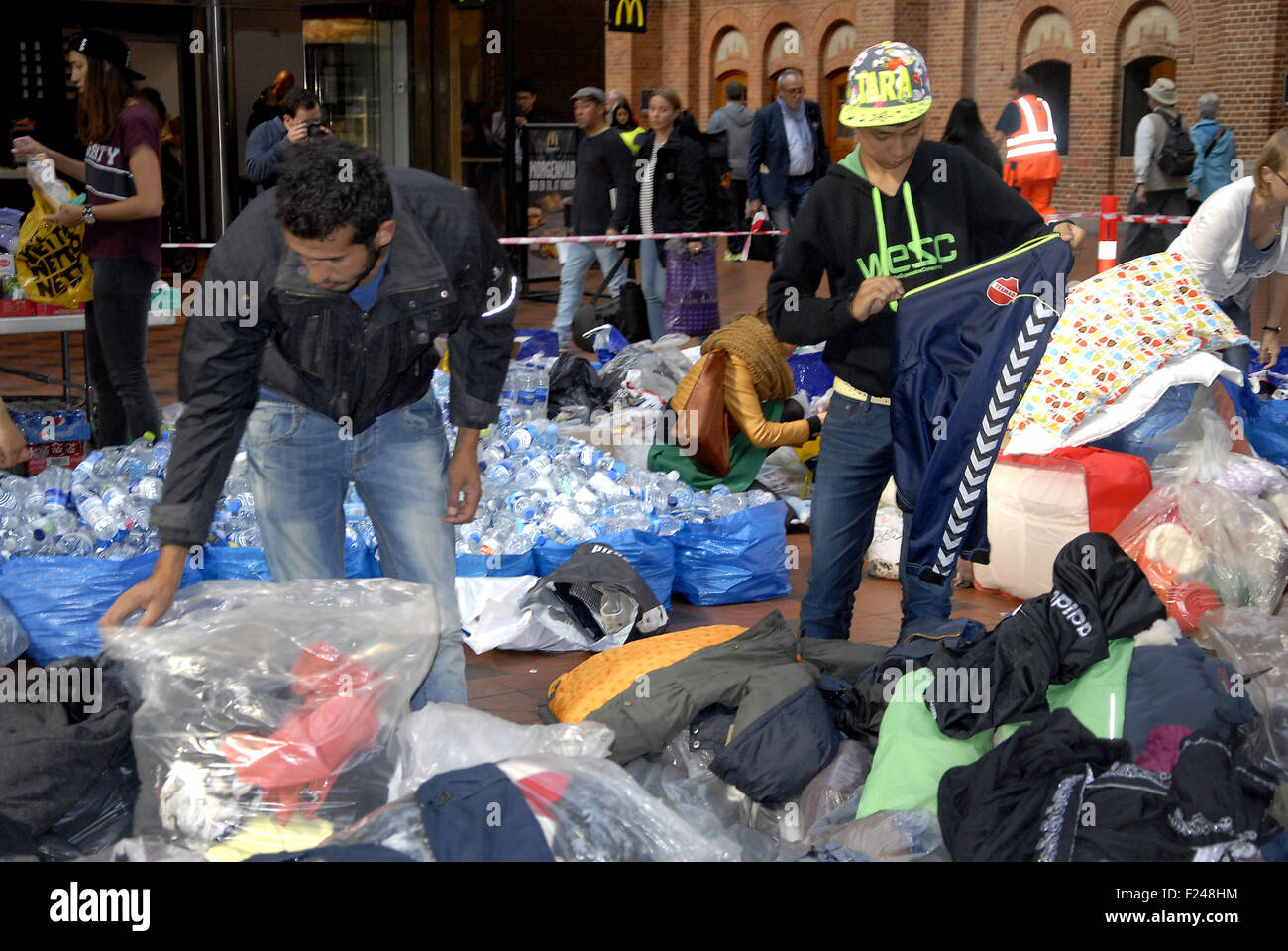 Copenhagen, Denmark. 11th September, 2015. Refugees from various ...