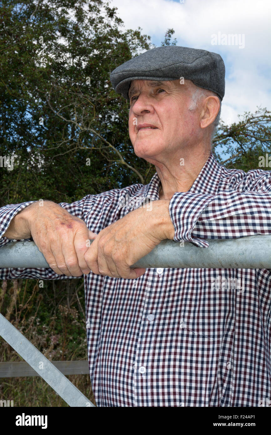 Elderly farmer hi-res stock photography and images - Alamy