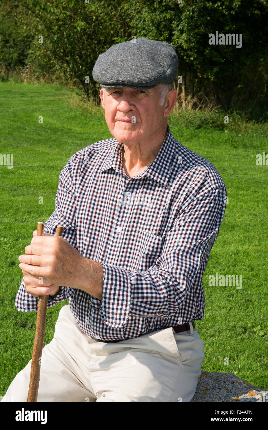 Elderly farmer hi-res stock photography and images - Alamy
