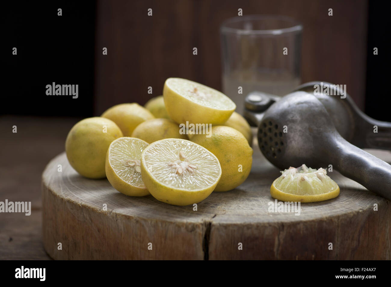 Indian lemon water, nimbu pani Stock Photo - Alamy
