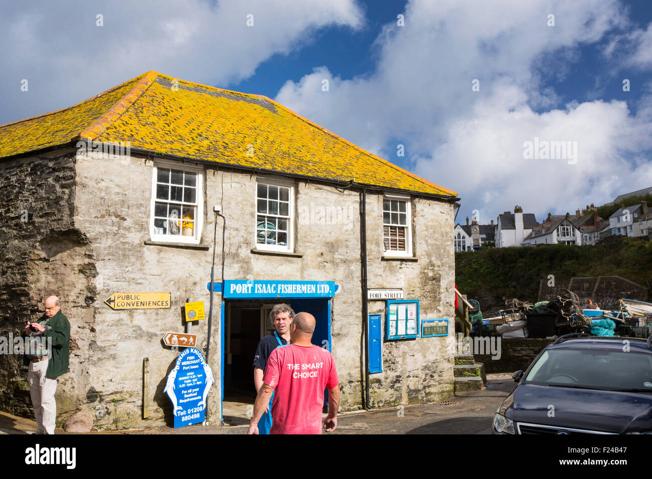 Cornwall port isaac village fishery hi-res stock photography and images ...