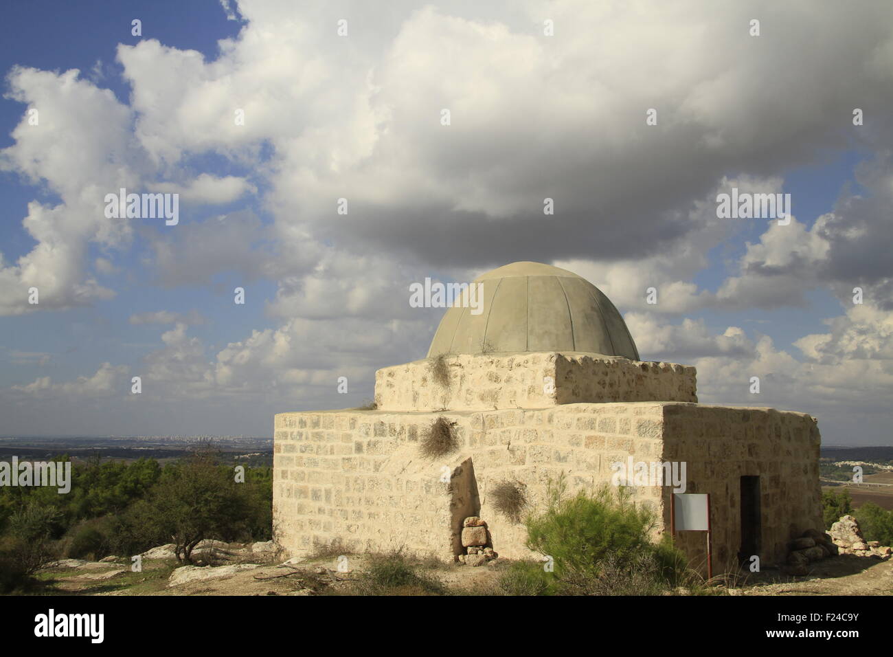 Israel, Shephelah, the tomb of Sheikh Ibn Jabal from the 13th century ...