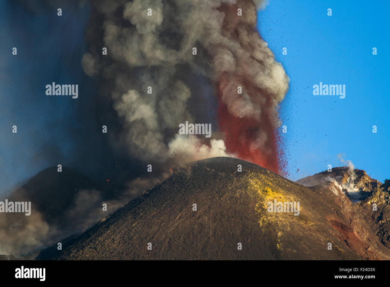 The highest volcano in Europe erupting Stock Photo - Alamy