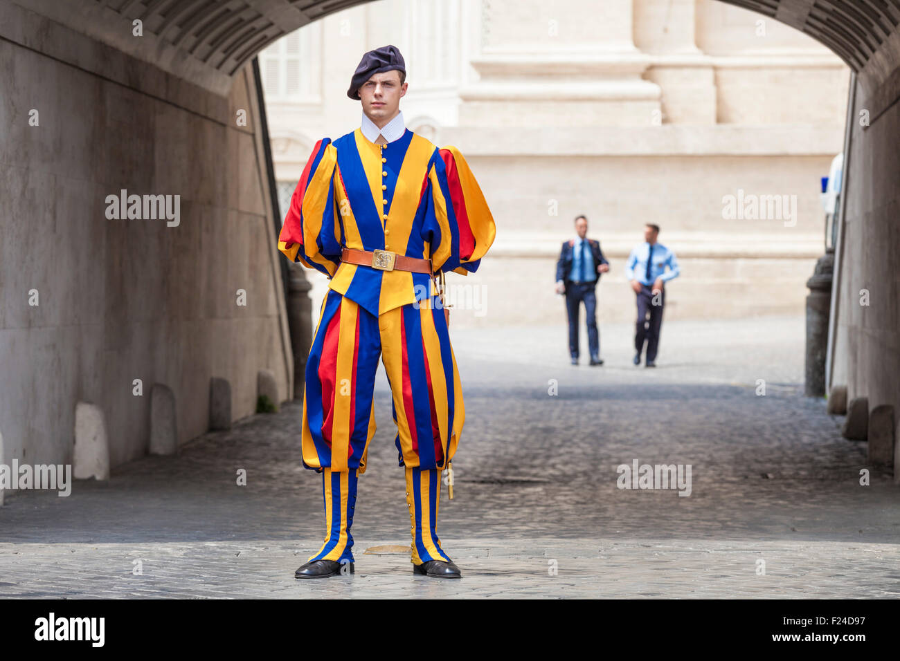 Members of the Pontifical Swiss Guard in Vatican City guarding St ...