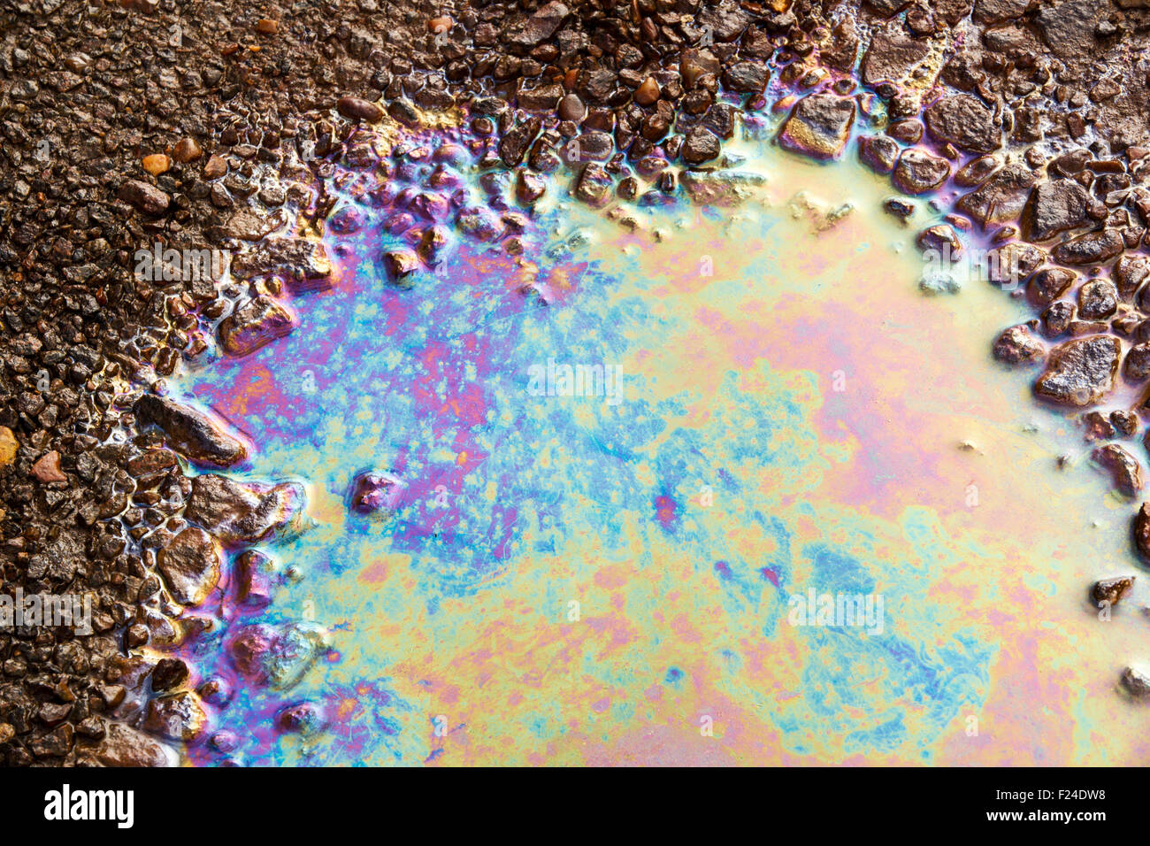 Oil spill pattern hi-res stock photography and images - Alamy