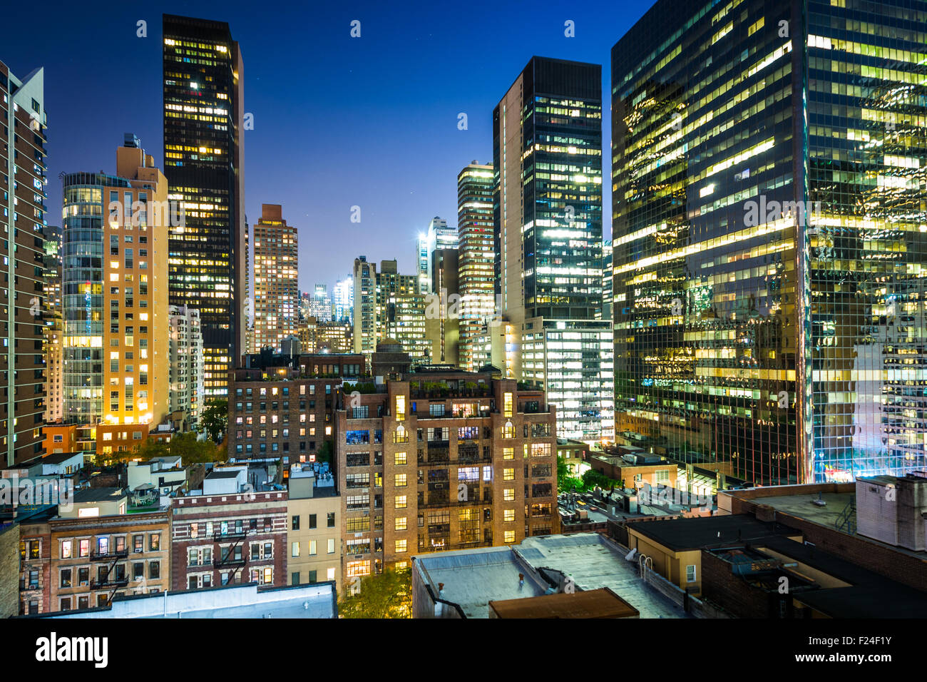 Downtown to midtown view in new york city hi-res stock photography and ...