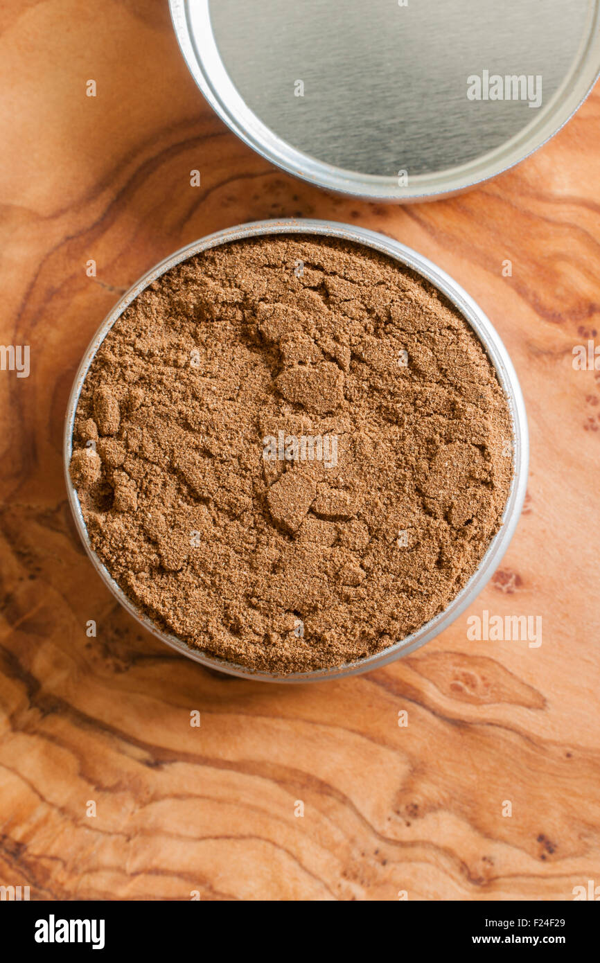 Dry snuff a smokeless tobacco made from ground tobacco leaves top Stock ...