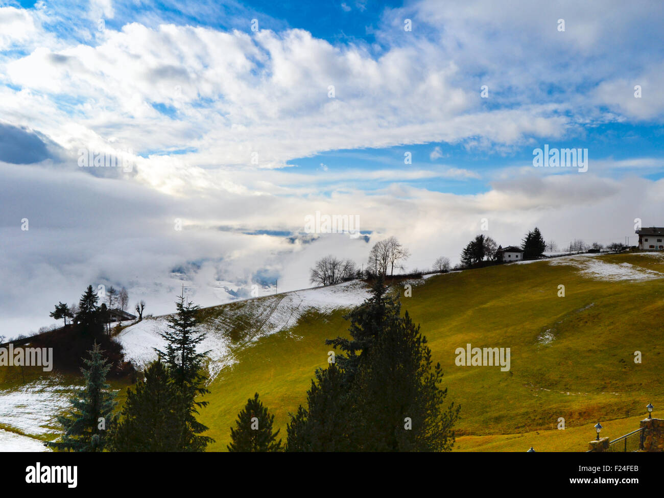 Mist shrouded mountain hi-res stock photography and images - Alamy