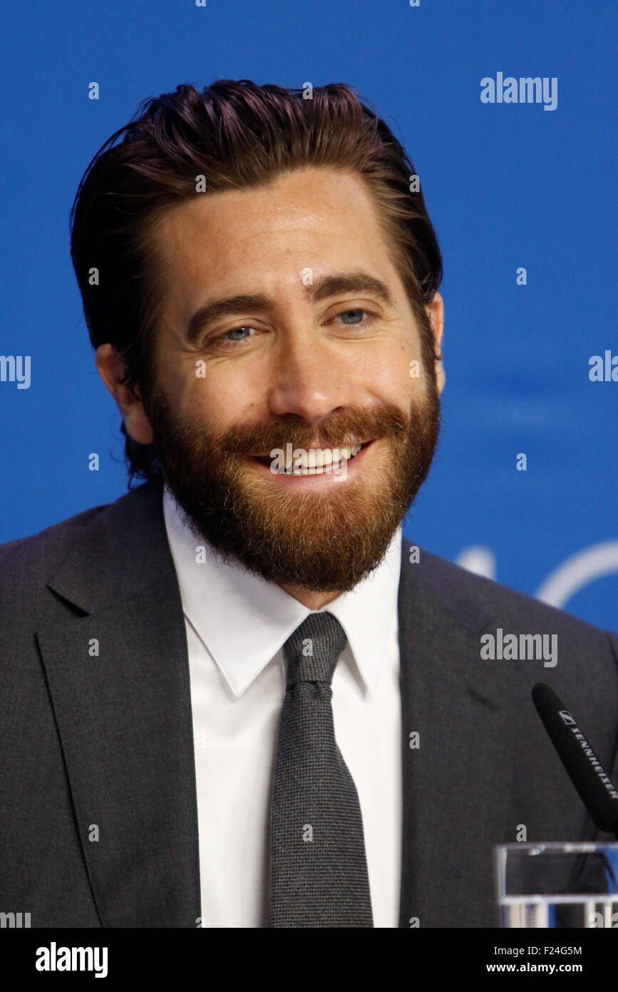 Jake Gyllenhaal Scruff