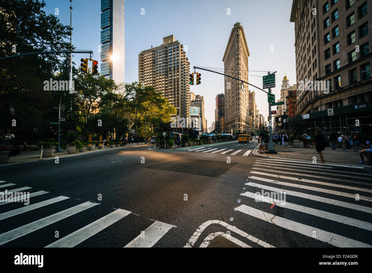 Intersection of Broadway and 5th Avenue, in the Flatiron District, in ...