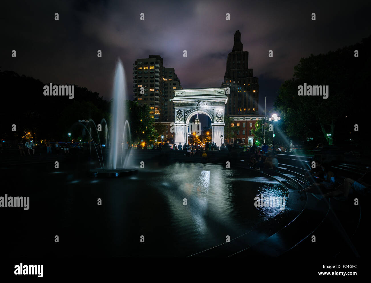 Greenwich Village New York Night Stock Photos & Greenwich Village New ...