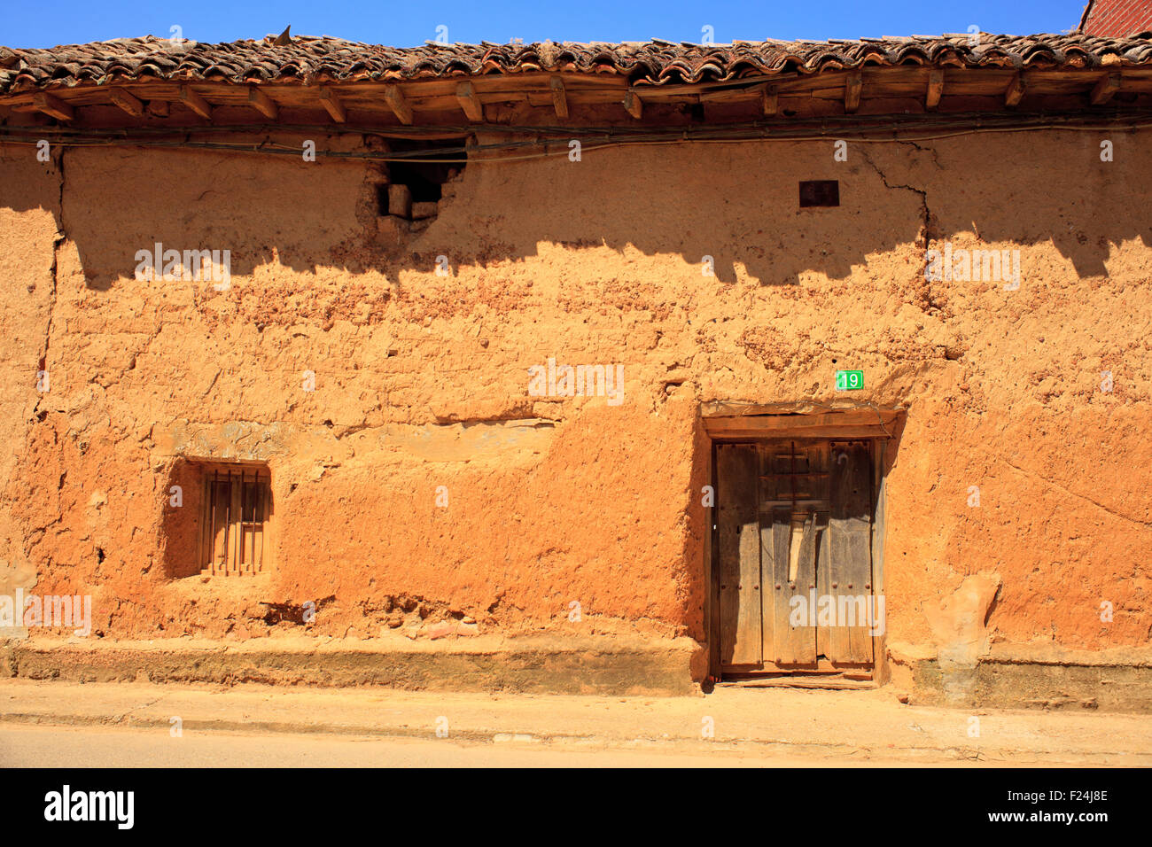 Rural house in a spanish village Stock Photo - Alamy