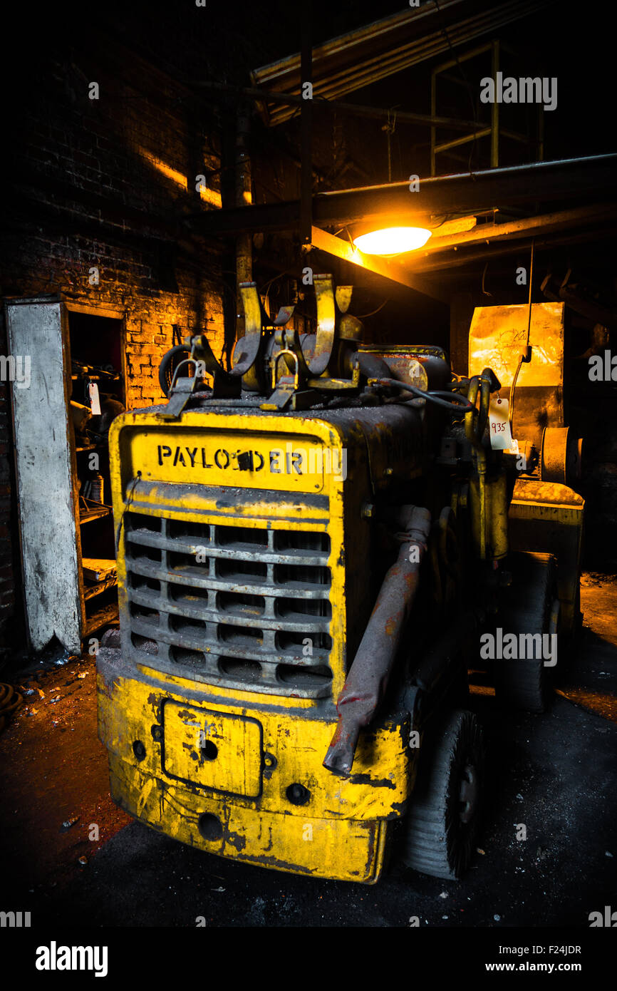 Payloader hi-res stock photography and images - Alamy