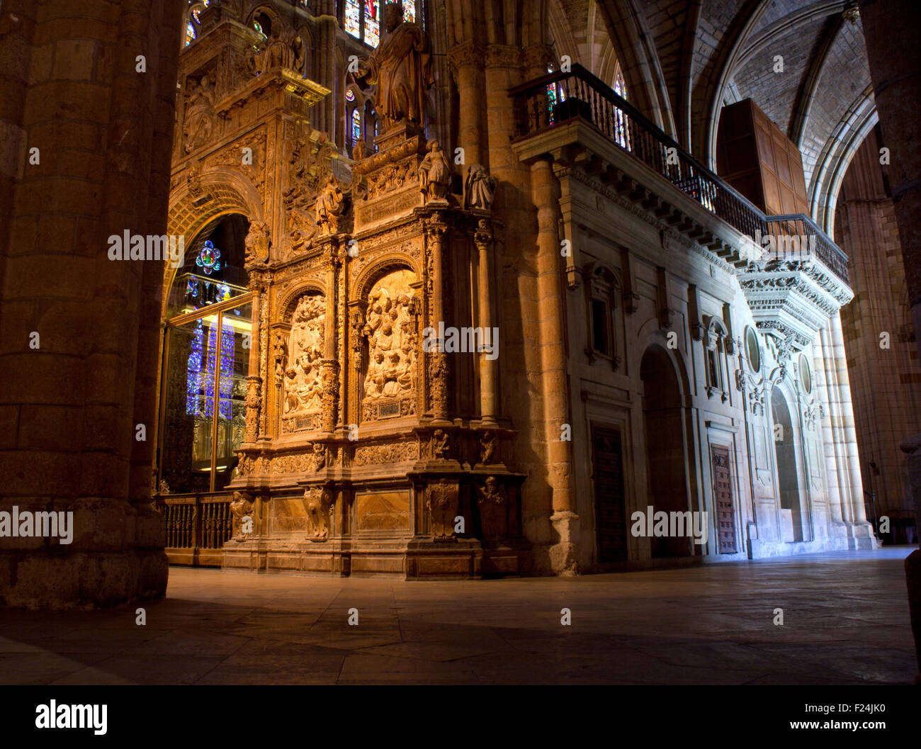 Leon Cathedral Santa Maria De Leon Cathedral Hi Res Stock Photography