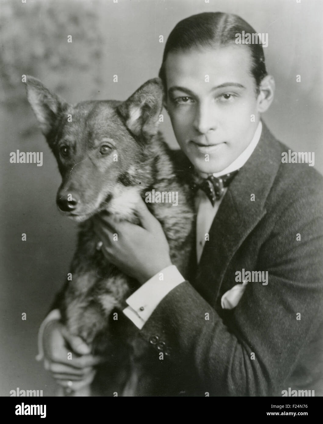 Rudolph valentino 1895 1926 hi-res stock photography and images - Alamy