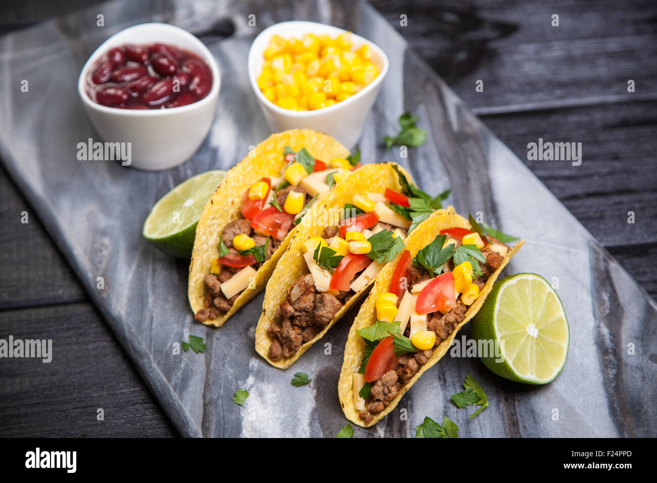 Taco serving hi-res stock photography and images - Alamy