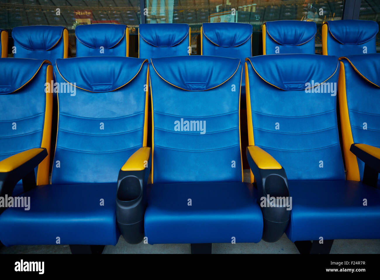 Empty number row stadium chair hi-res stock photography and images - Alamy