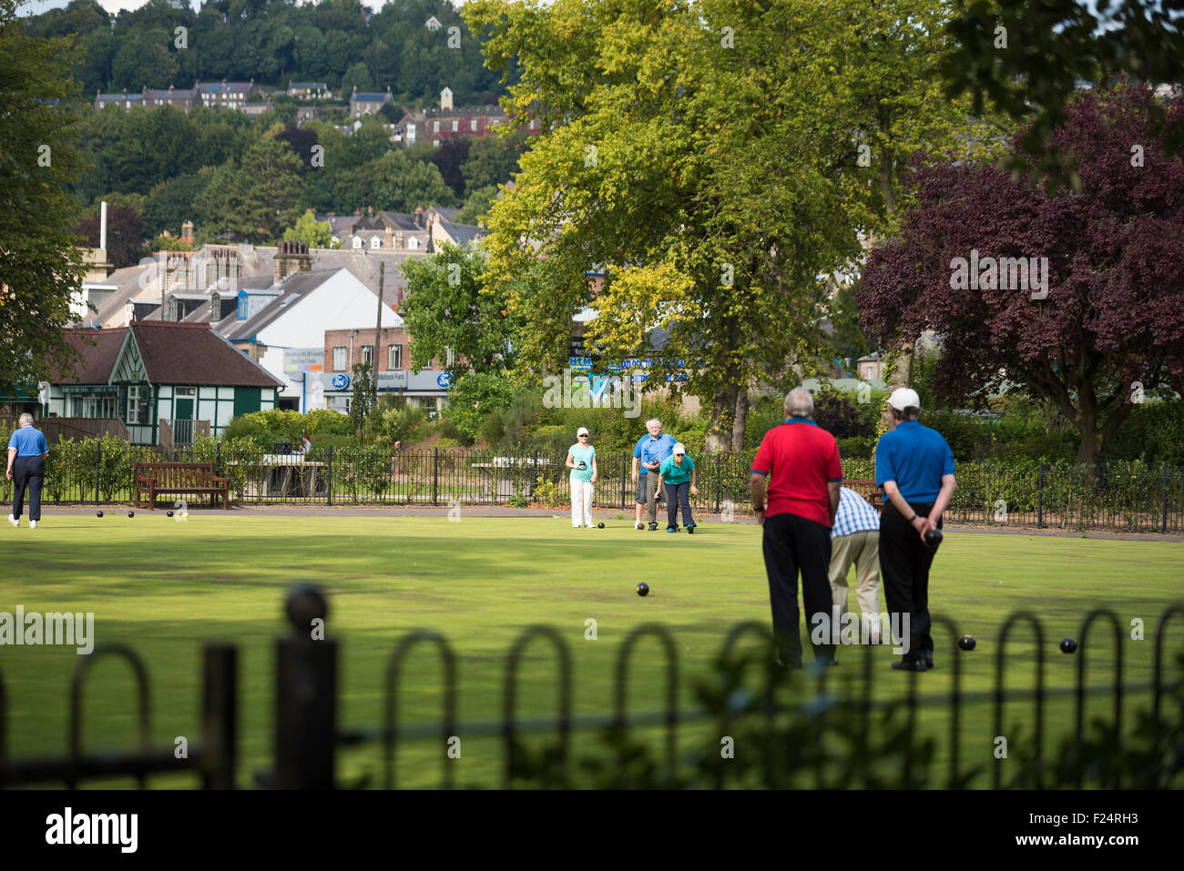 People playing crown green bowls in Matlock Derbyshire UK Stock Photo ...