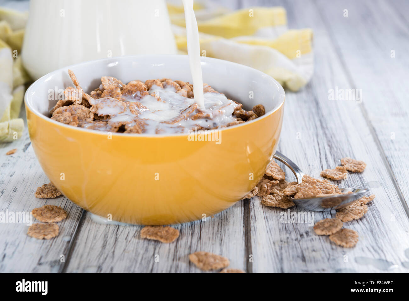 Milk pouring bowl hi-res stock photography and images - Alamy
