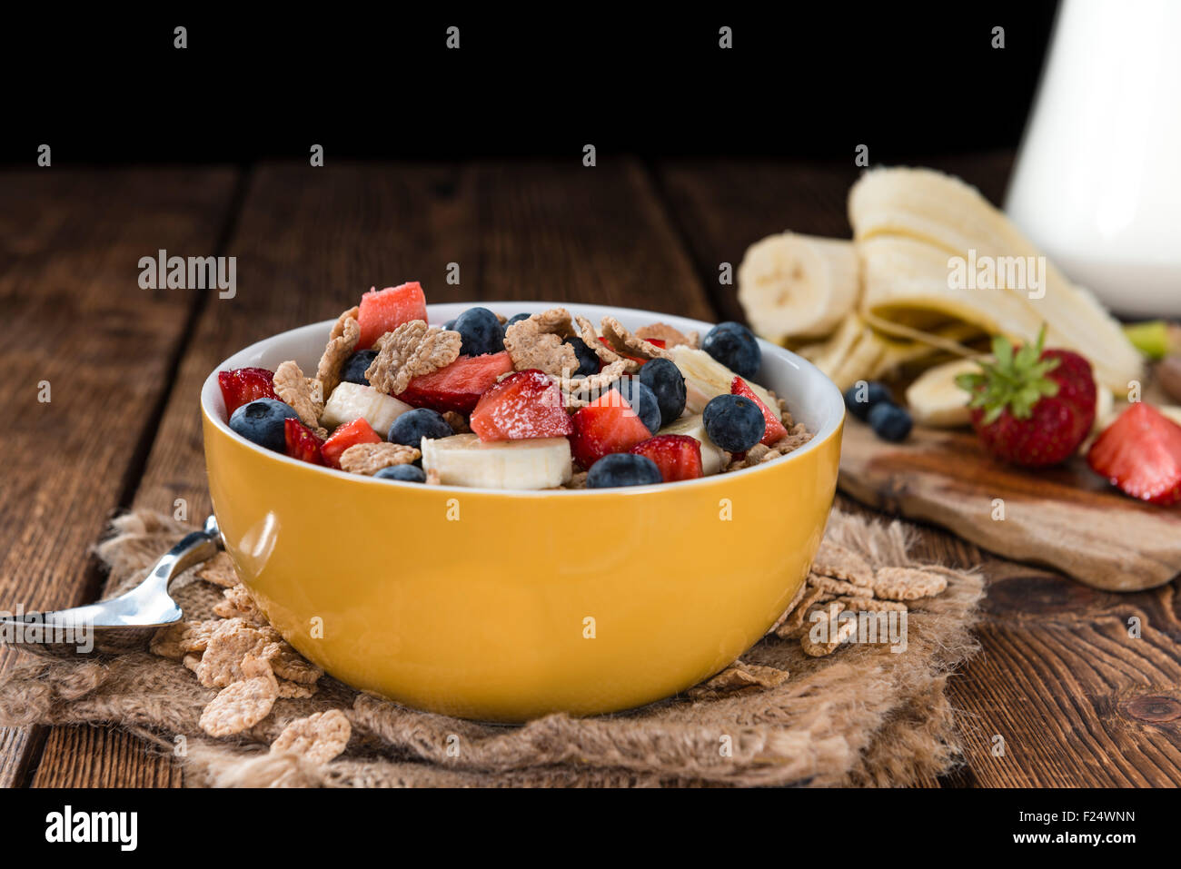 Pouring milk cornflakes fruits hi-res stock photography and images - Alamy