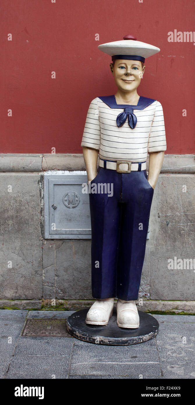 Sailor statues hi-res stock photography and images - Alamy