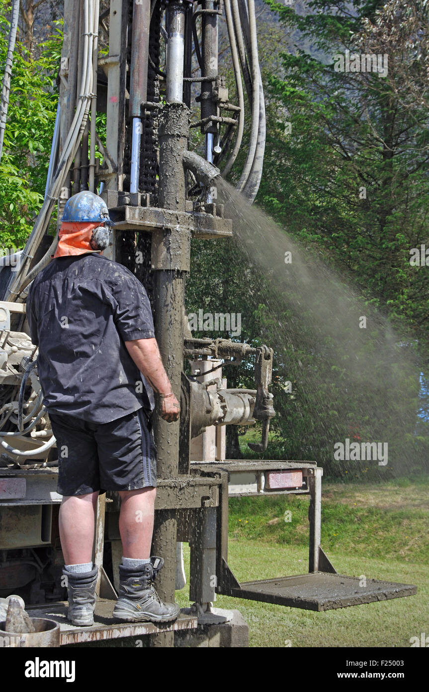Seismic crew hi-res stock photography and images - Alamy