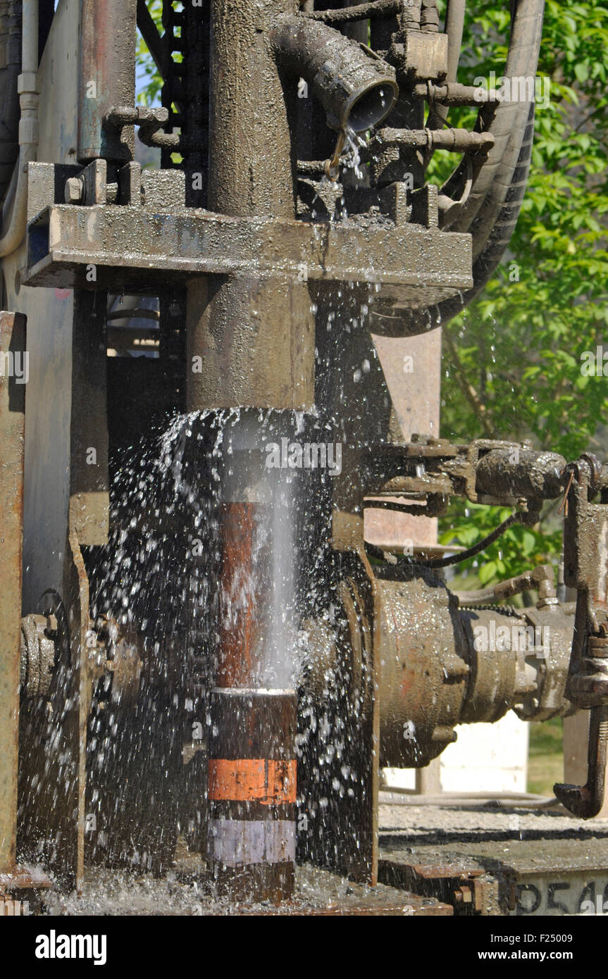 Drilling rig hi-res stock photography and images - Alamy