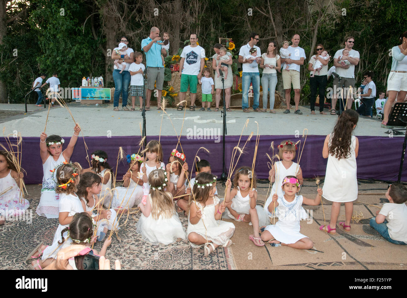 Shavuot celebration hi-res stock photography and images - Alamy