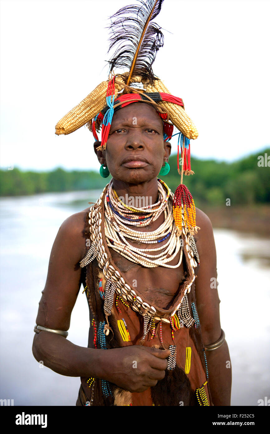 Mursi tribe warriors hi-res stock photography and images - Alamy